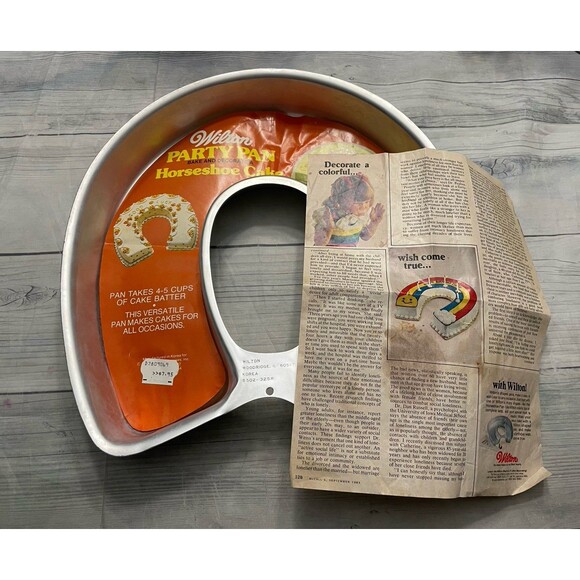 Wilton | Dining | Vintage Vtg 972 Wilton Horseshoe Cake Pan Insert ...